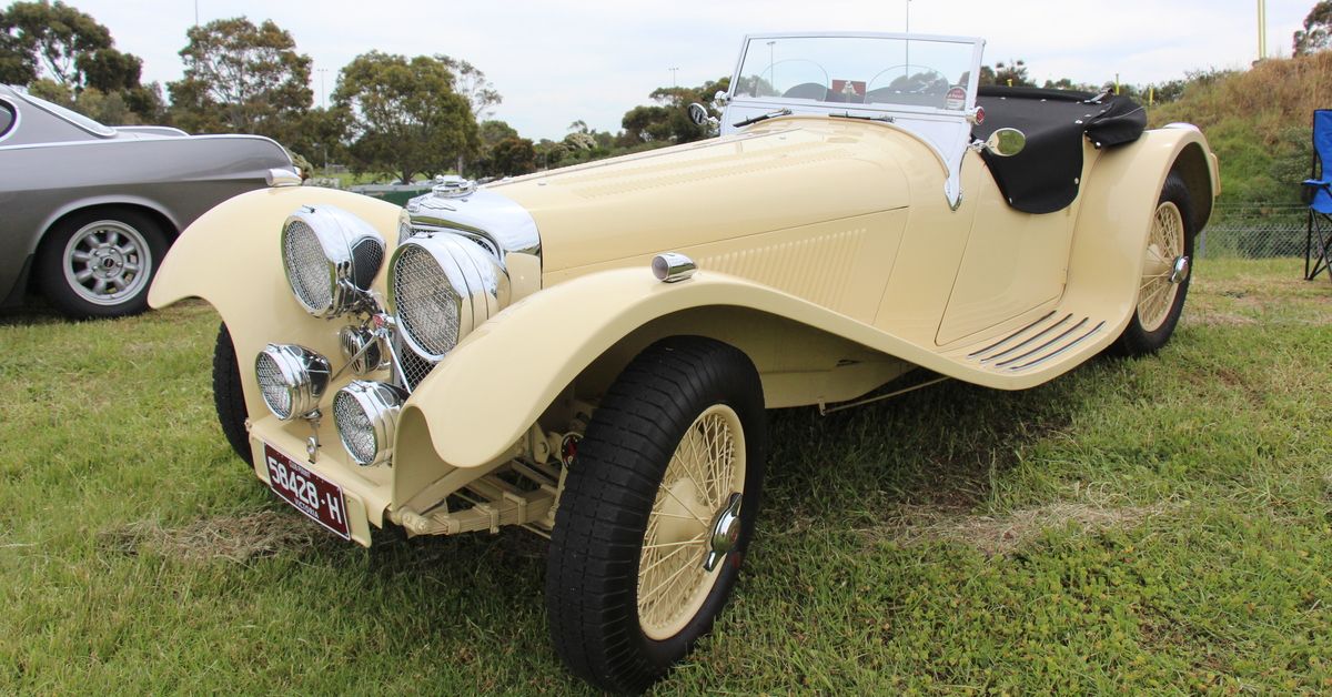 Here's How Much A Classic Jaguar SS100 Is Worth Today | HotCars