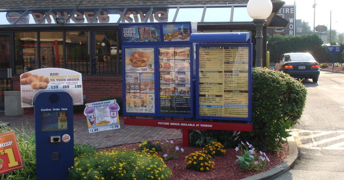 A Brief History Of The Drive-Thru | HotCars